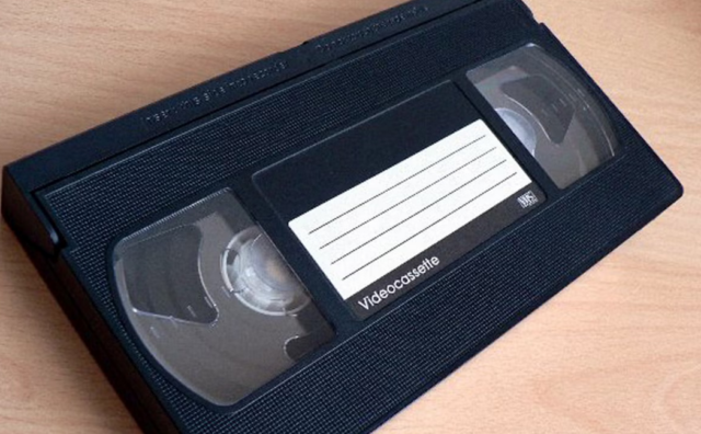 Comment fonctionne une cassette VHS ? | InformatiqueUtiliser